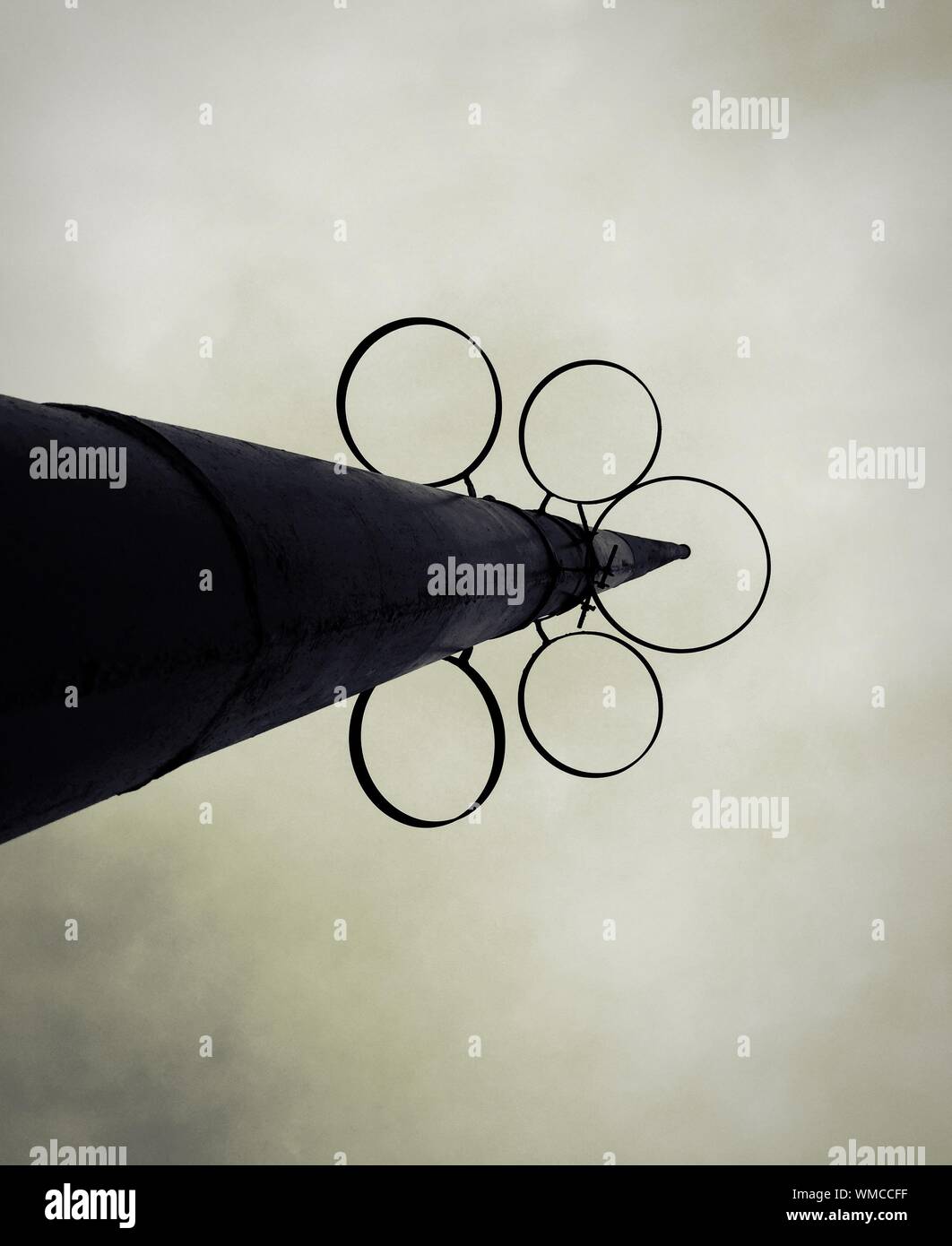 Metal ring on pole hi-res stock photography and images - Alamy