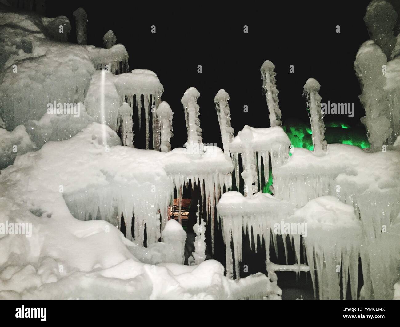Ice castle hi-res stock photography and images - Alamy