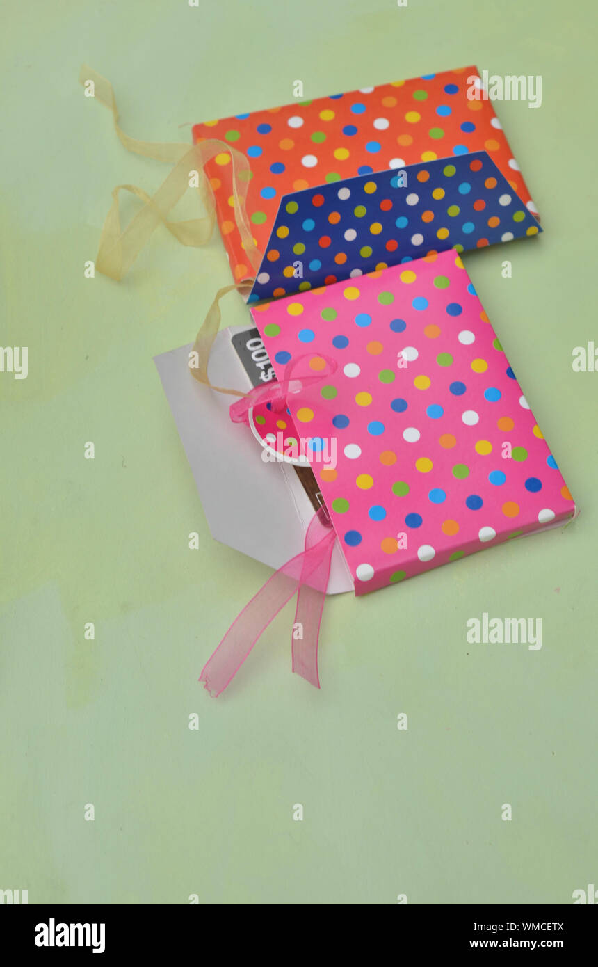 Sewing pattern envelope hi-res stock photography and images - Alamy