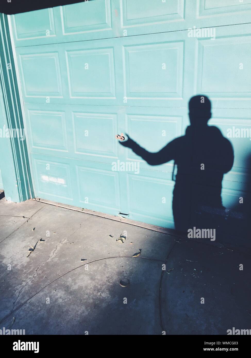 Shadow man door hi-res stock photography and images - Alamy