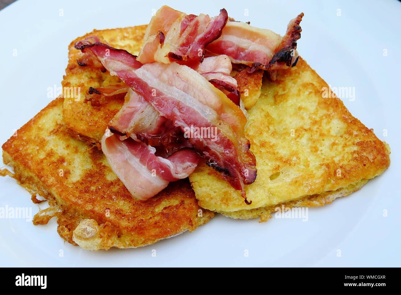 French toast bacon hi-res stock photography and images - Alamy