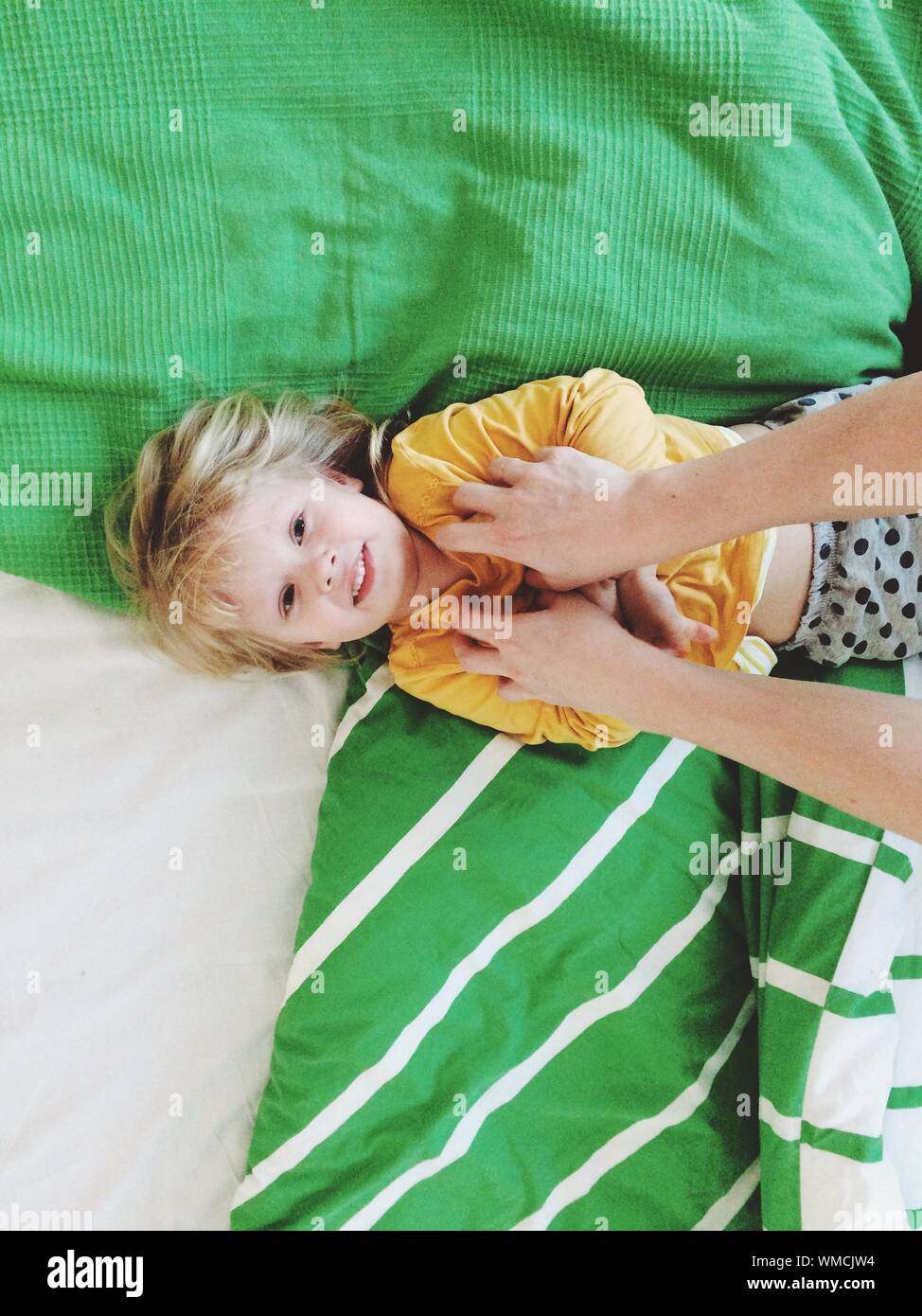 Tickling girls hi-res stock photography and images - Alamy