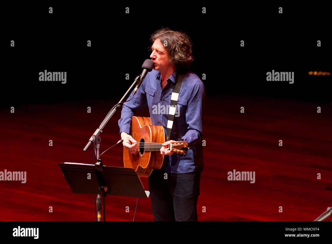 Snow Patrol performing the first show of their acoustic tour at Perth ...