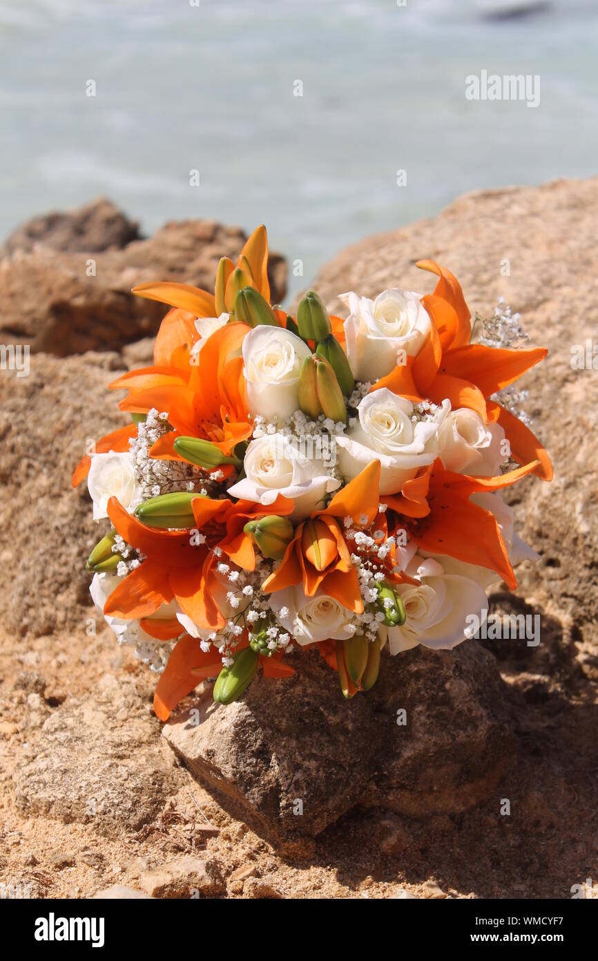 Wedding rocks hi-res stock photography and images - Alamy