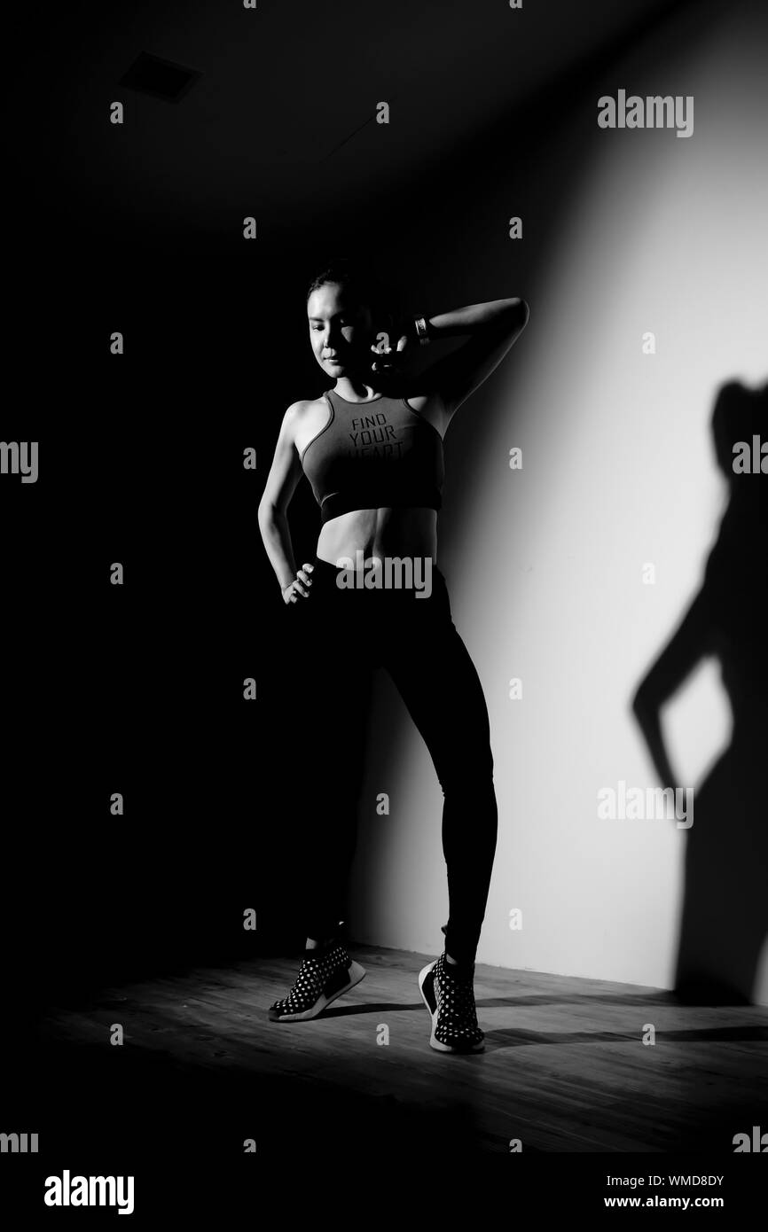 Woman Dancing Hip High Resolution Stock Photography and Images - Alamy