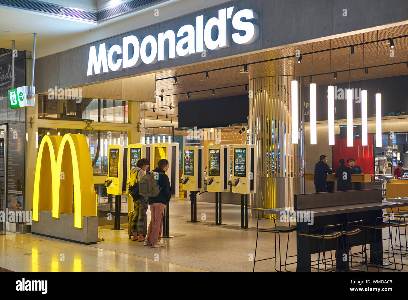 Mcdonalds dubai hi-res stock photography and images - Alamy