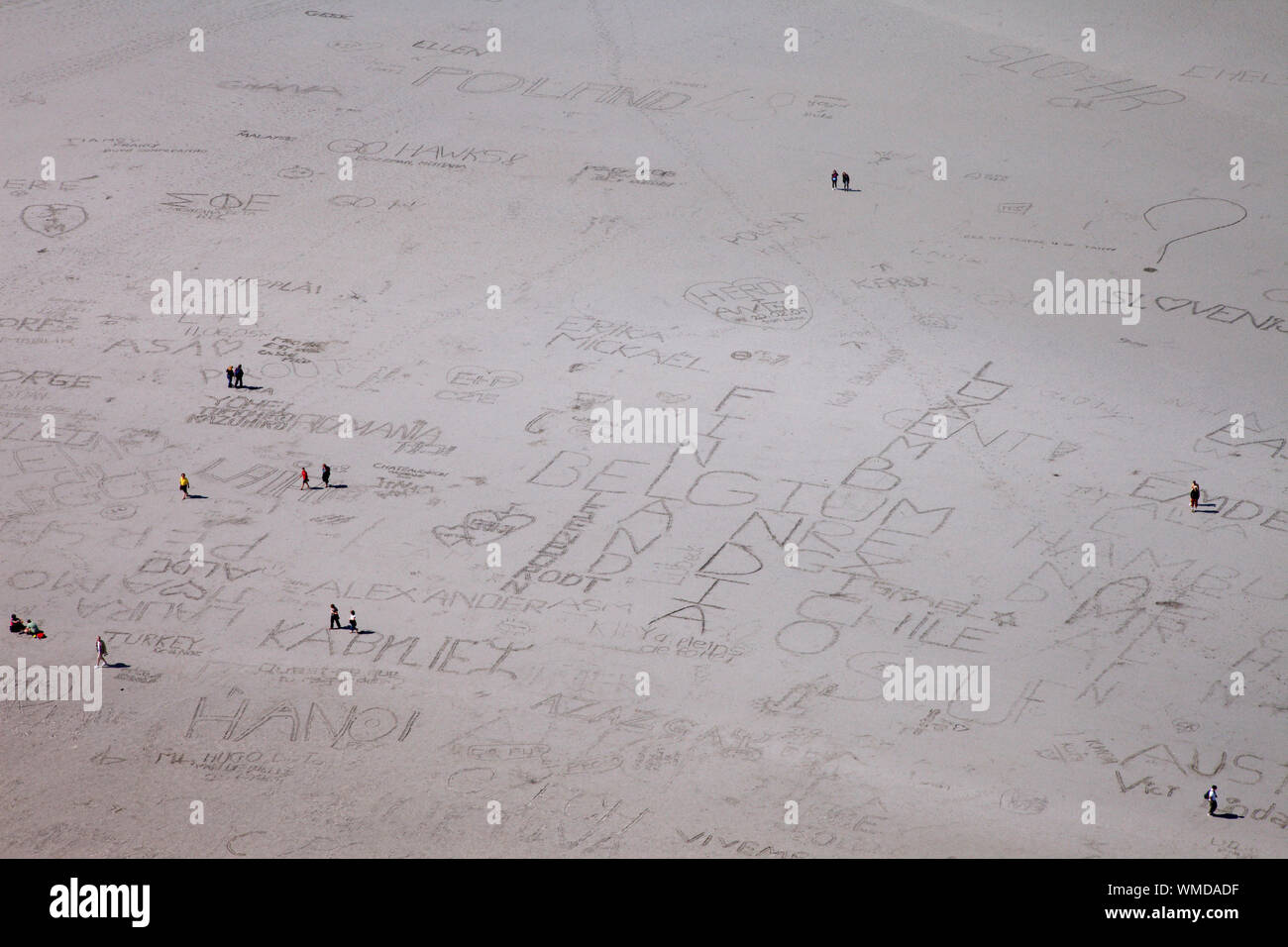 Writing on the beach hi-res stock photography and images - Alamy