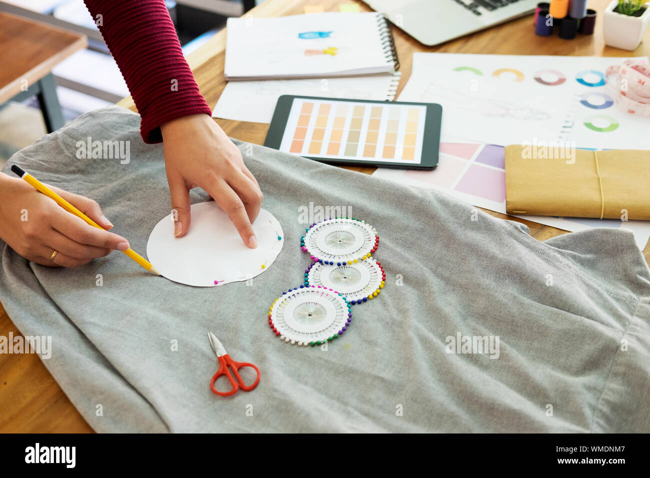 Marking fabric hi-res stock photography and images - Alamy