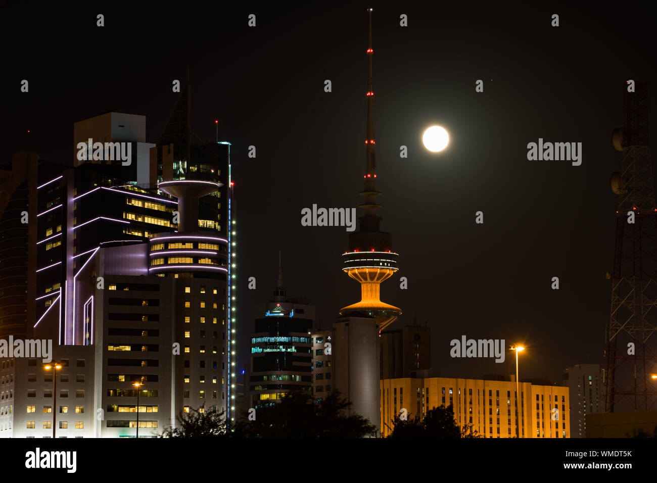 Kuwait skyscrapers hi-res stock photography and images - Alamy