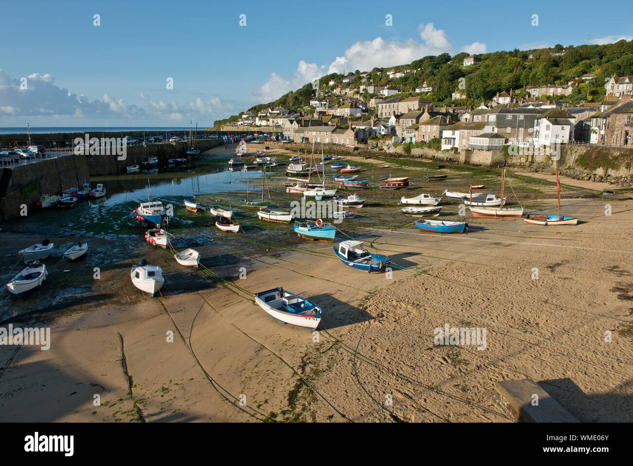 Cornwall mousehole coast hi-res stock photography and images - Alamy