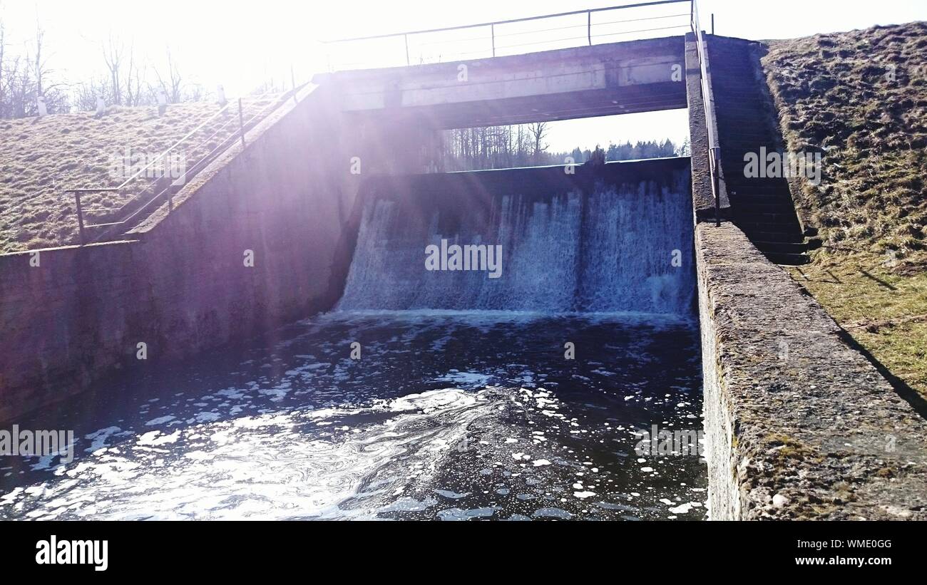 Sunbeam dam hi-res stock photography and images - Alamy