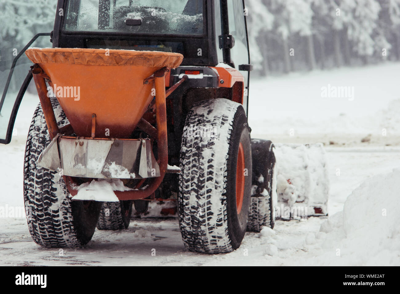 Earth with snow hi-res stock photography and images - Alamy
