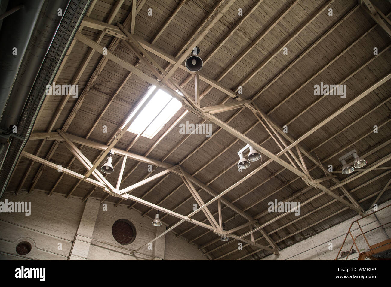 Light ceiling factory hi-res stock photography and images - Alamy