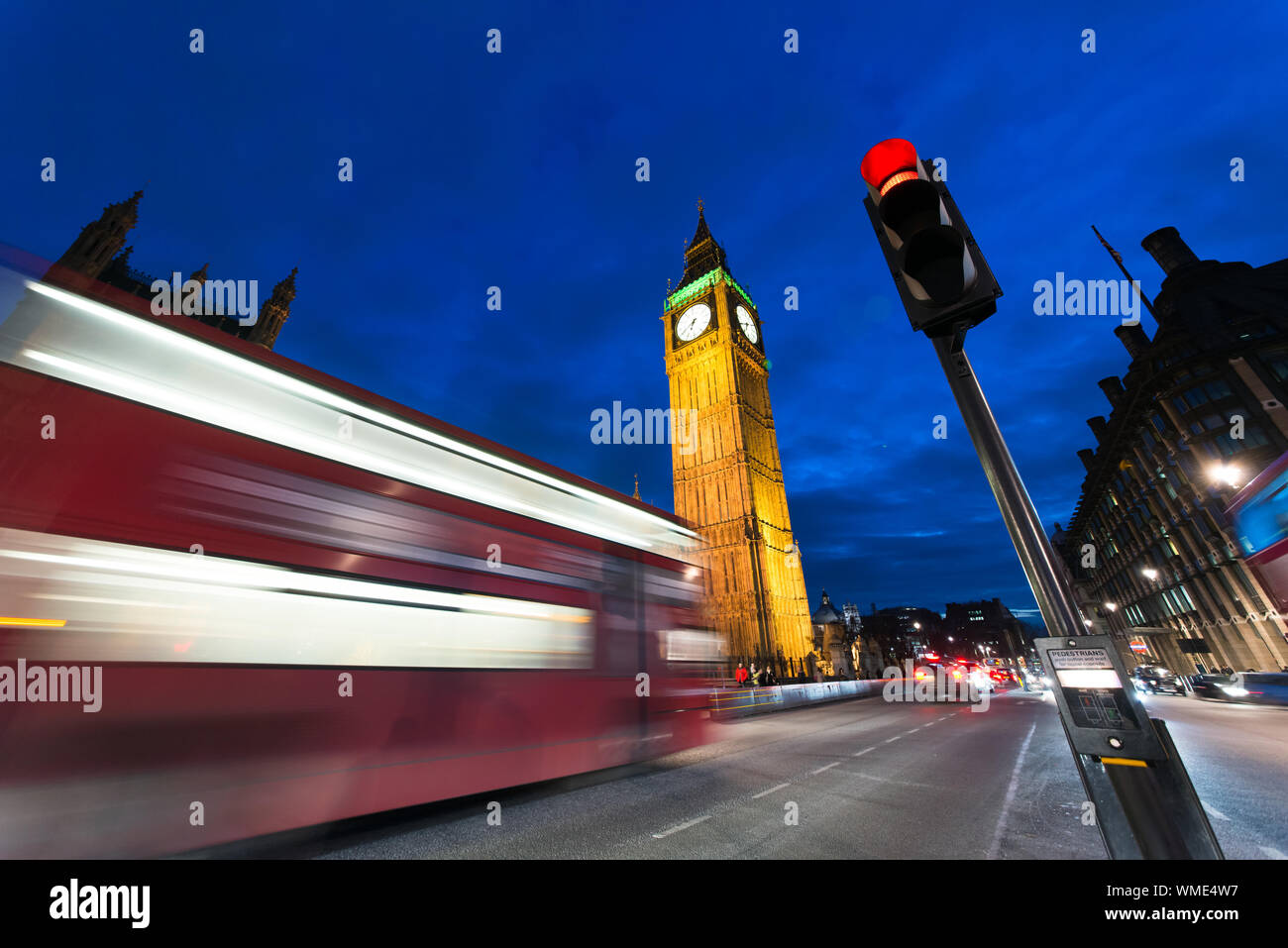 Big ben and double decker bus hi-res stock photography and images - Alamy