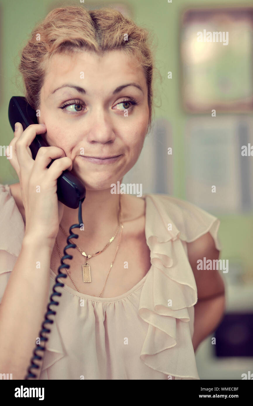 Telephone home hi-res stock photography and images - Alamy