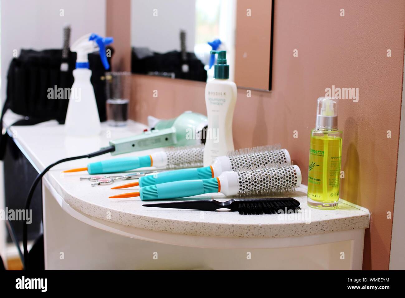 Beauty hair brush still life hi-res stock photography and images - Alamy