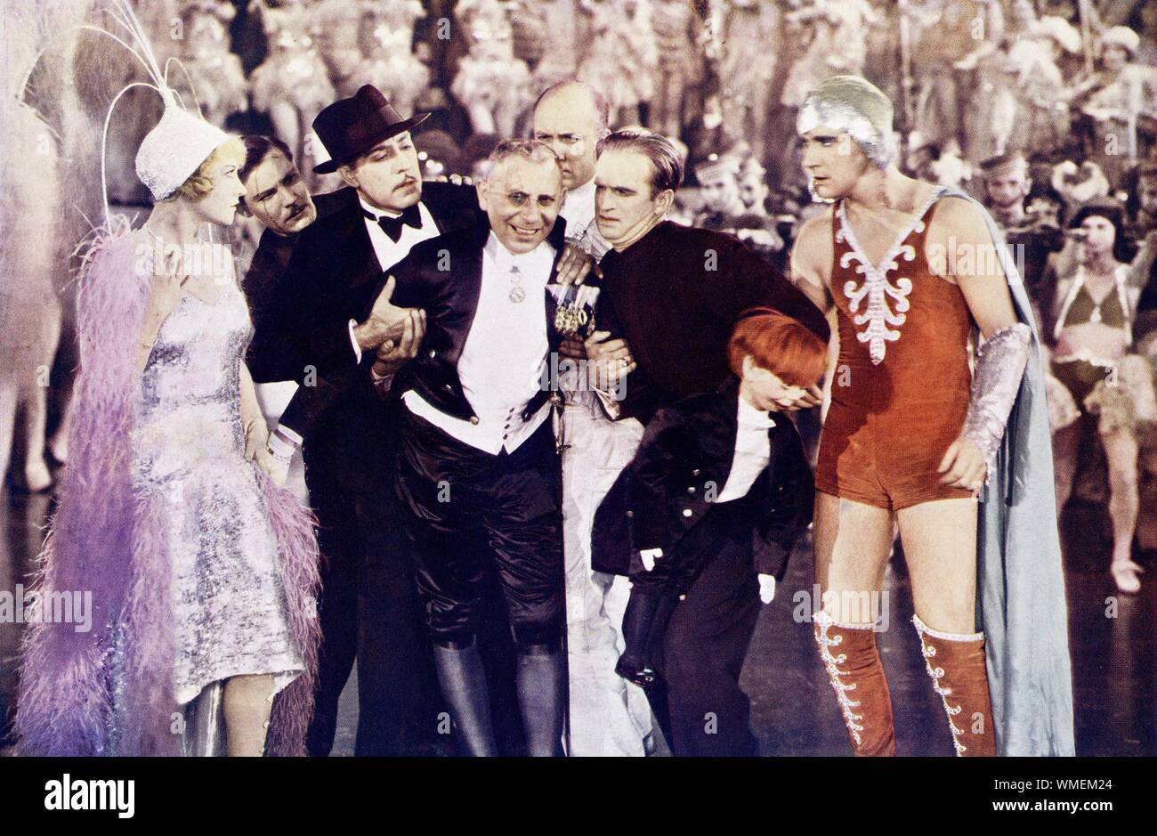 Cinema going 1920s hi-res stock photography and images - Alamy