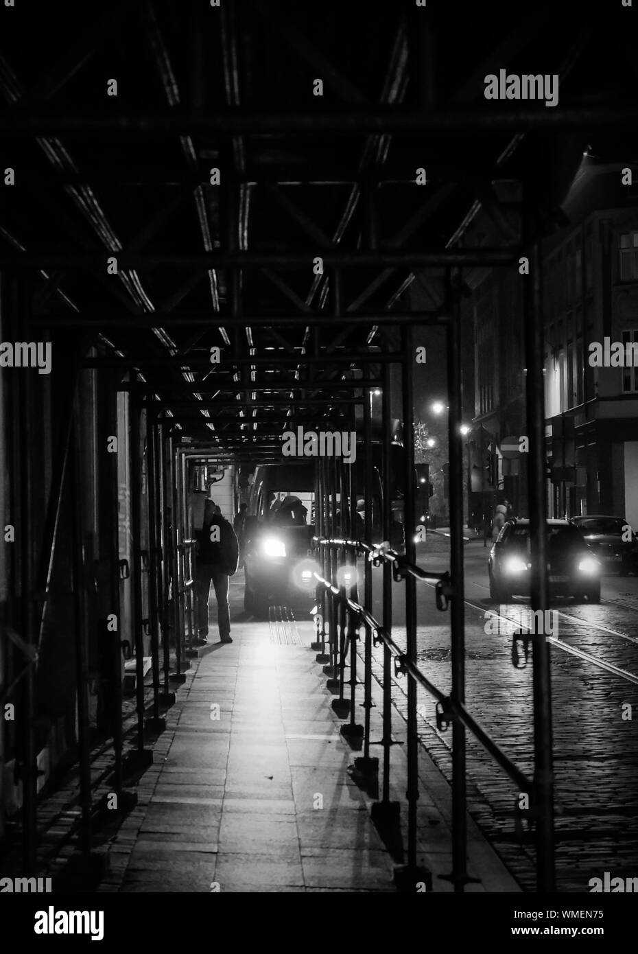Road night walkway hi-res stock photography and images - Alamy
