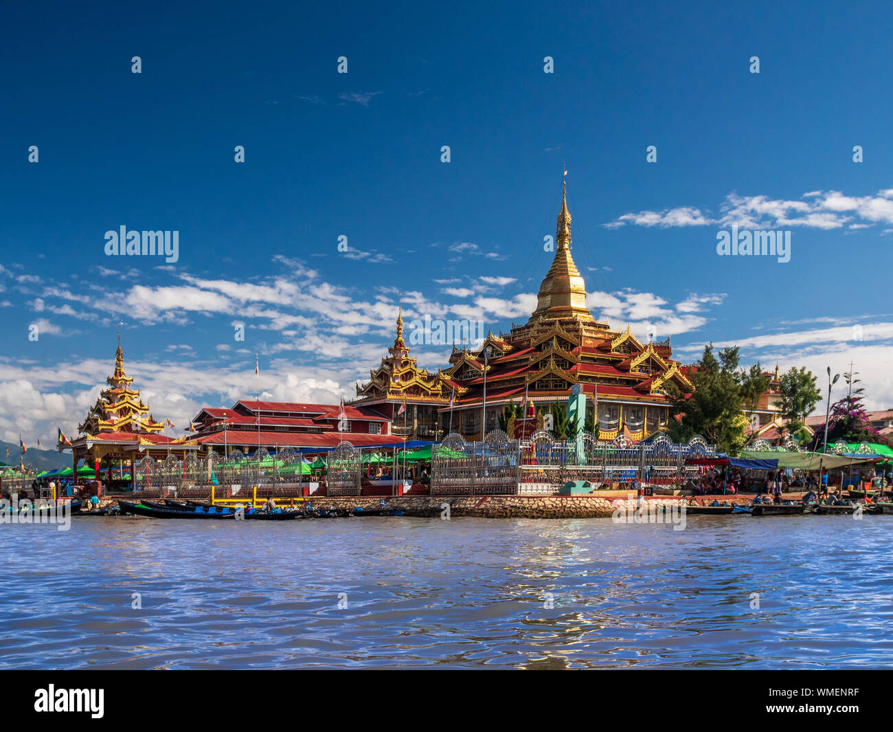 Asian lake temple hi-res stock photography and images - Alamy