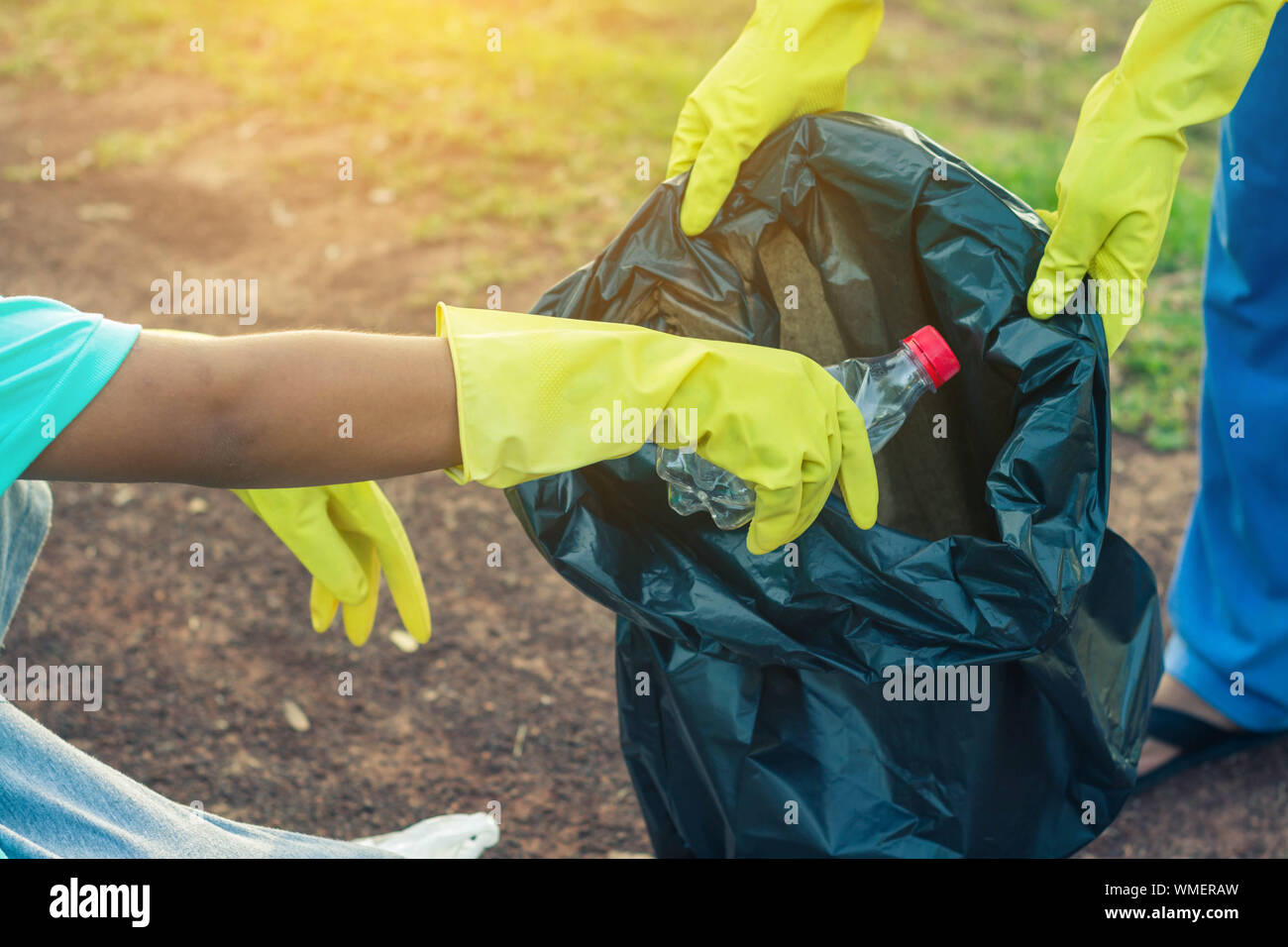 Bag people hi-res stock photography and images - Alamy