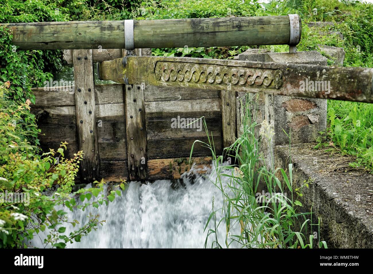 Wooden barrier hi-res stock photography and images - Alamy