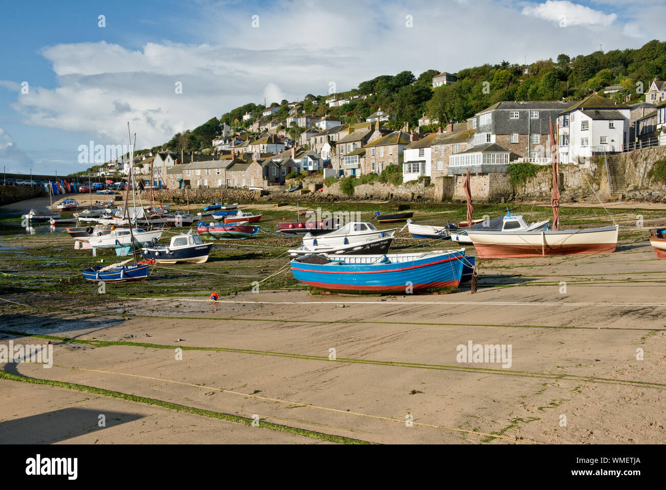 Mousehole village cornwall hi-res stock photography and images - Alamy