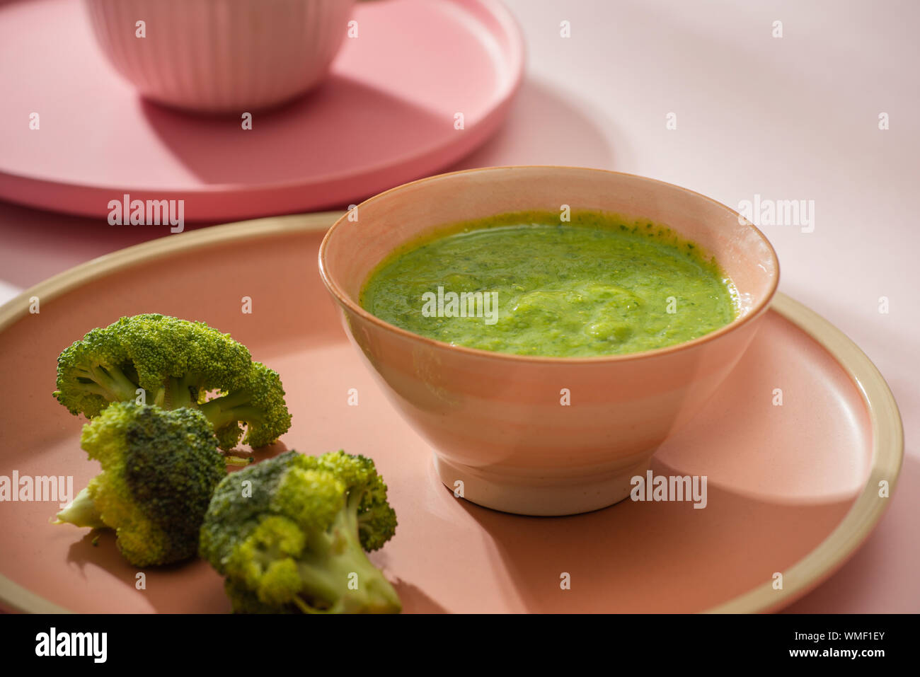 Homemade vegetable baby food. Broccoli puree for baby Stock Photo - Alamy