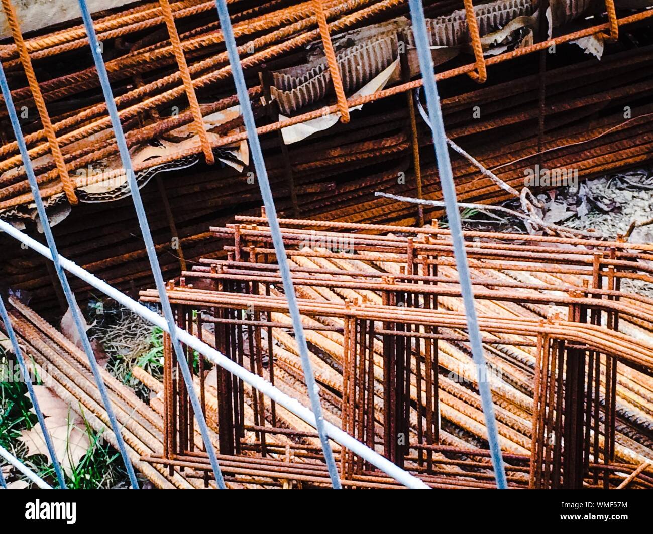 Scaffolding rods hi-res stock photography and images - Alamy