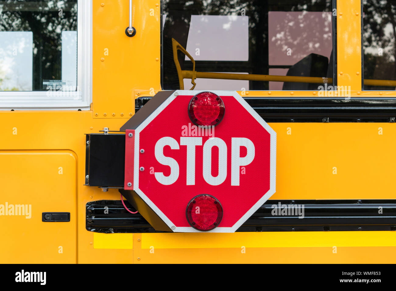 Stop sign on school bus hi-res stock photography and images - Alamy