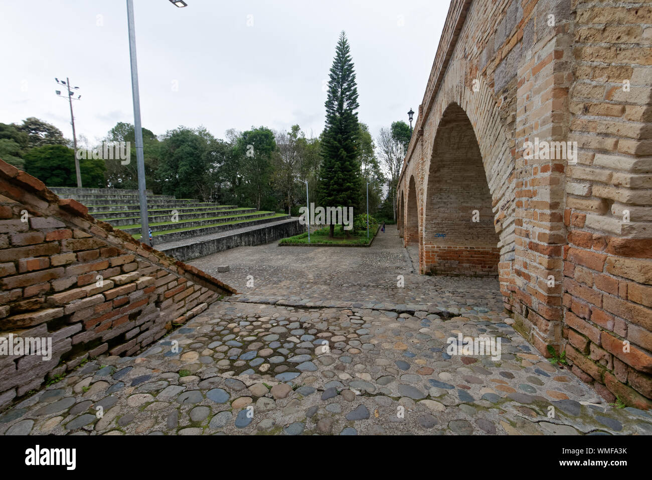 Popayan bridge hi-res stock photography and images - Alamy