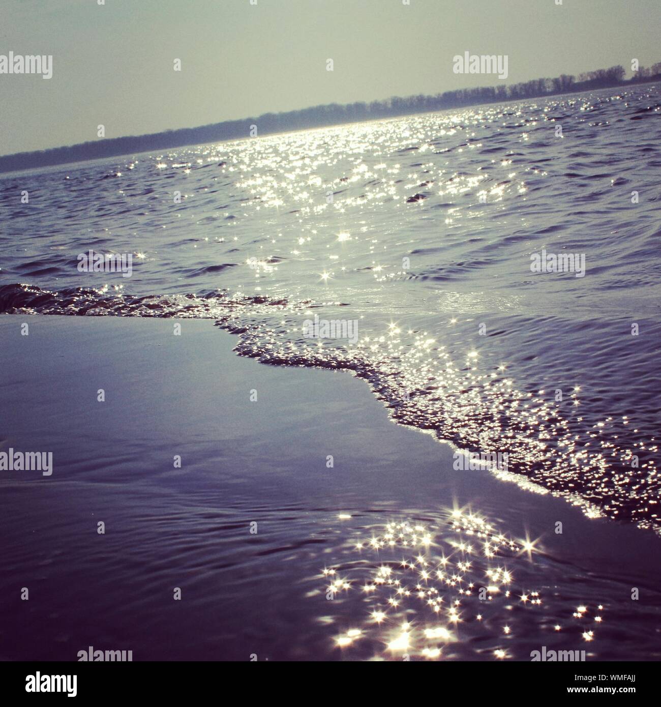 Water sparkles hi-res stock photography and images - Alamy