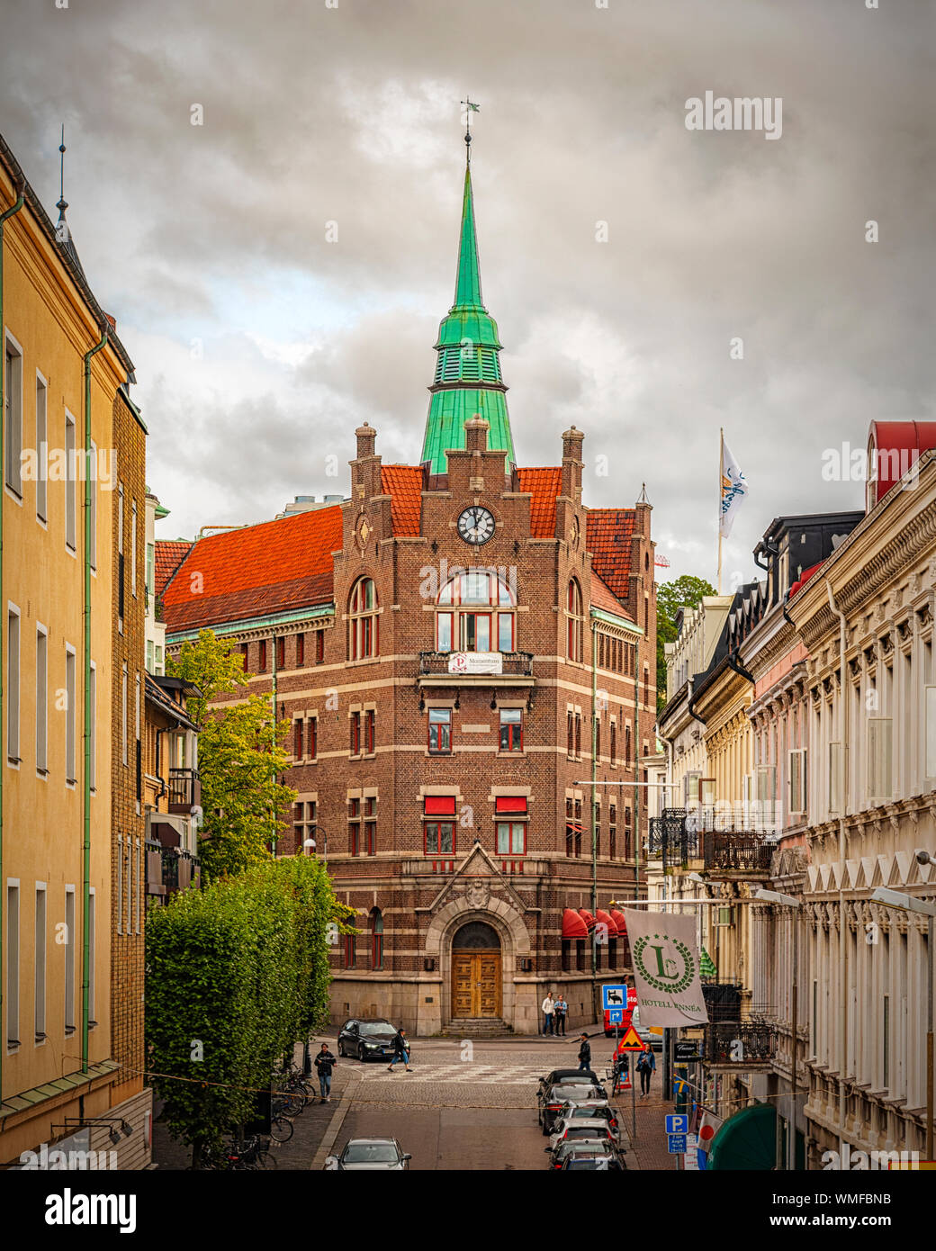 Europe street scene hi-res stock photography and images - Alamy
