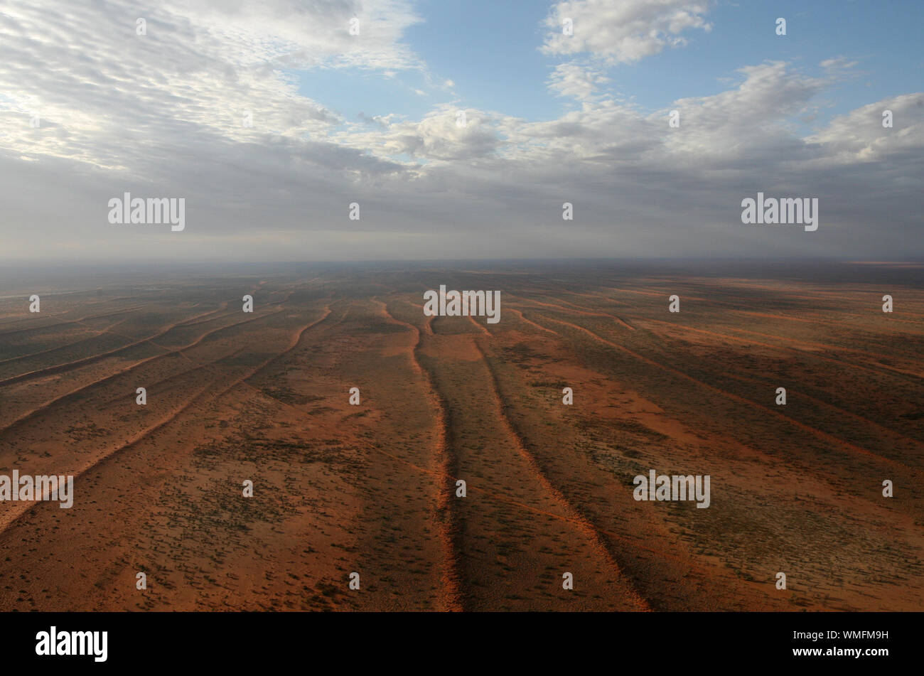 Simpson desert aerial hi-res stock photography and images - Alamy