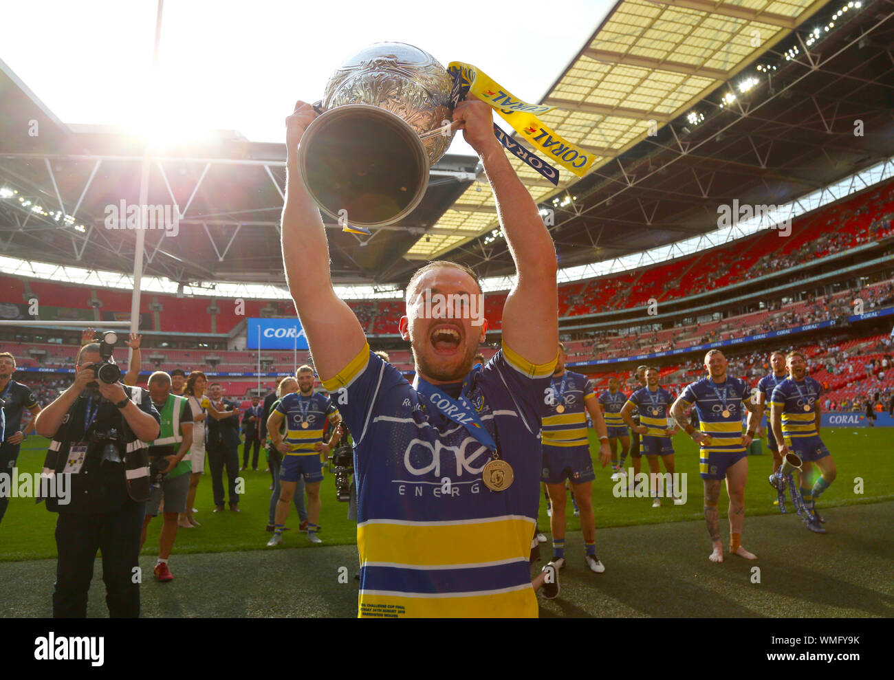 Warrington's Ben Currie celebrates winning the Coral Challenge Cup ...