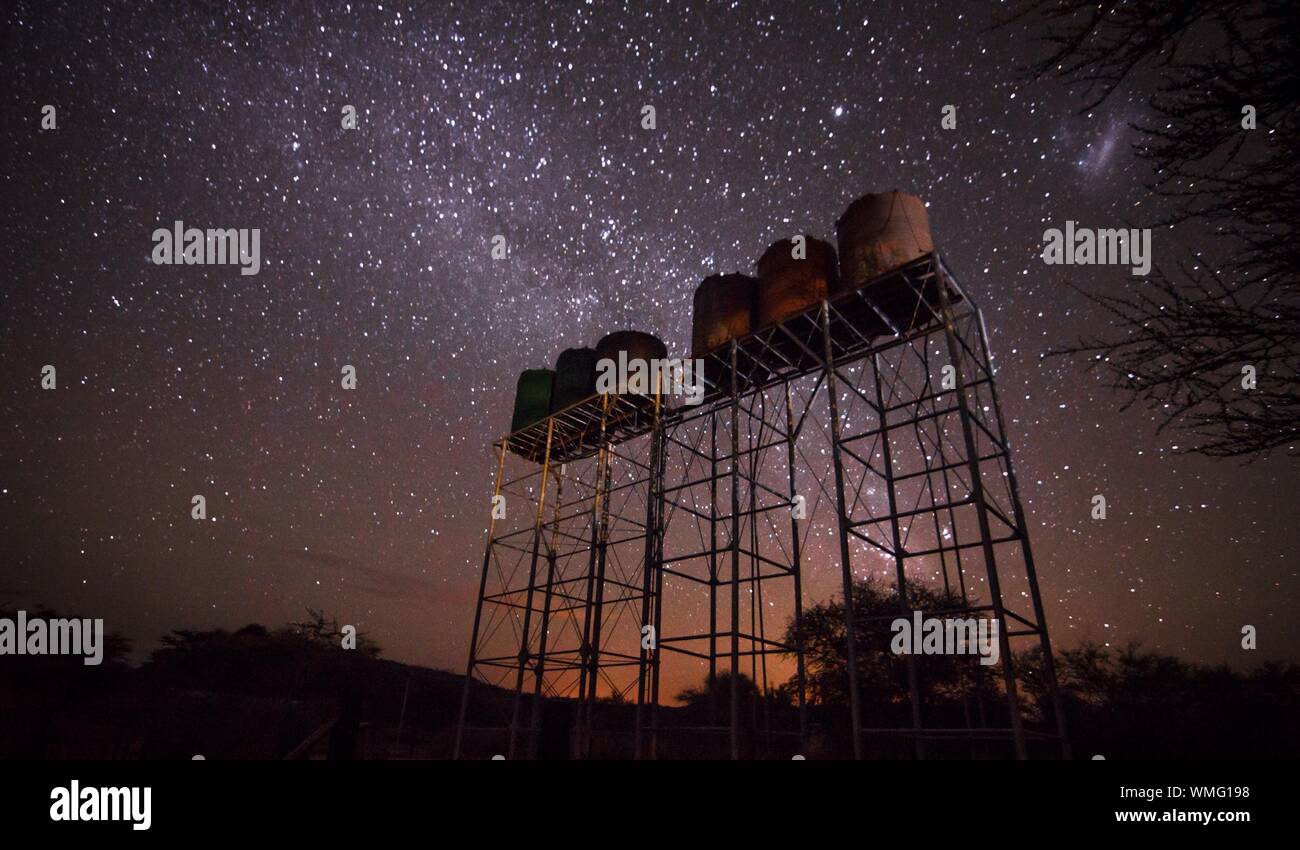 Water tanks hi-res stock photography and images - Alamy