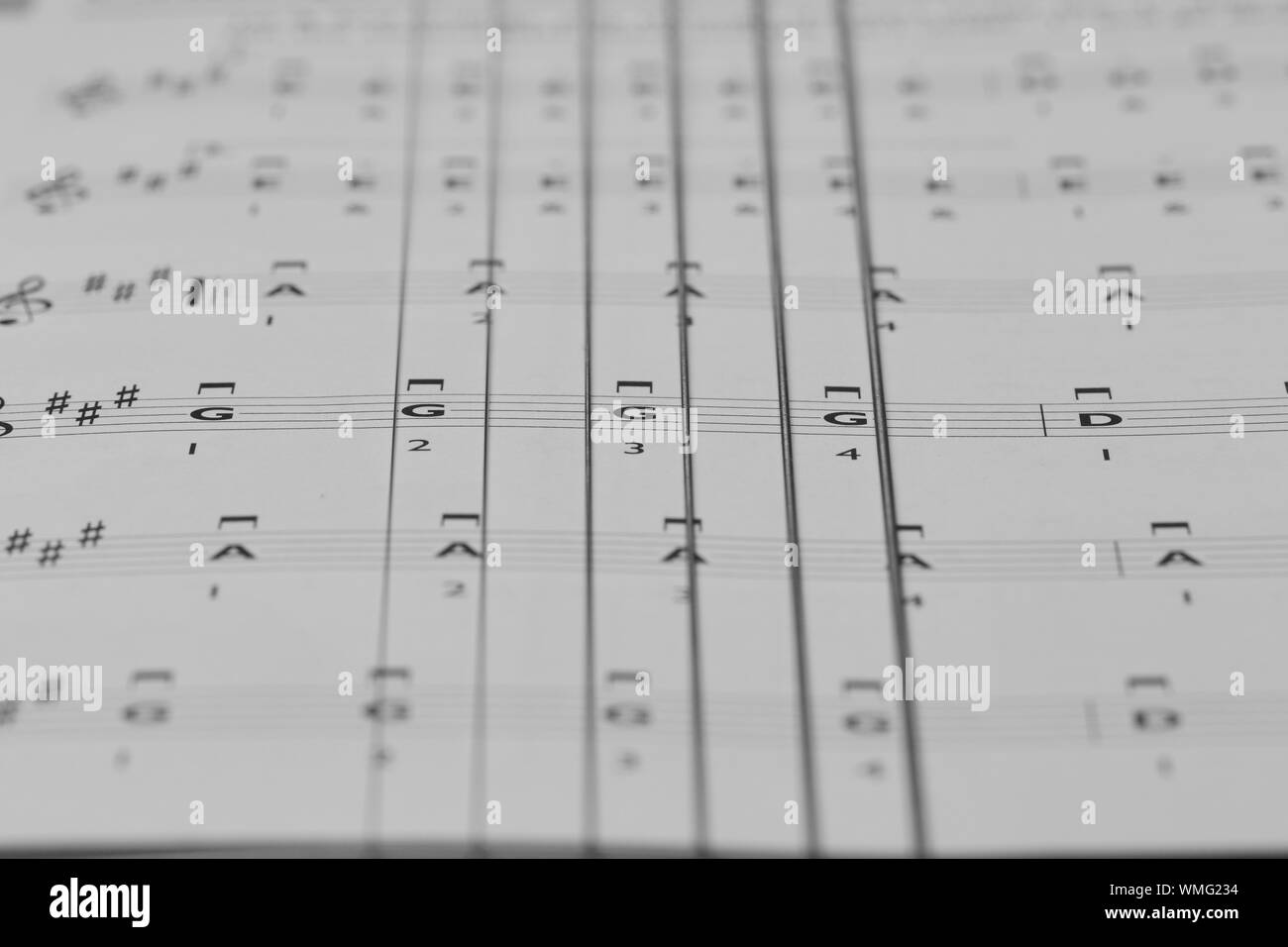 Full sheet music hi-res stock photography and images - Alamy