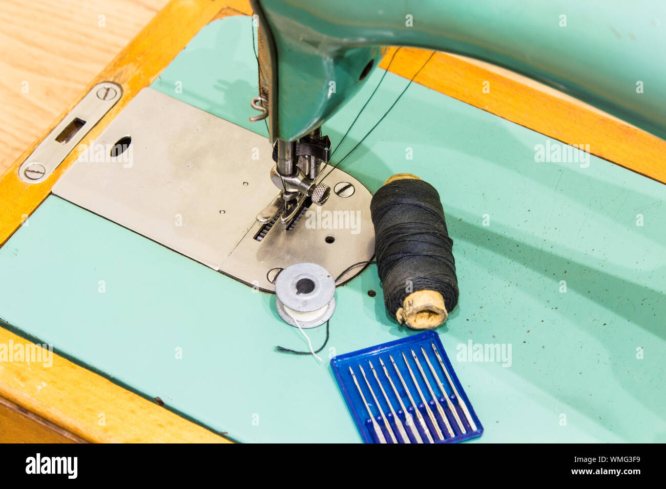 Close up sewing machine hi-res stock photography and images - Alamy