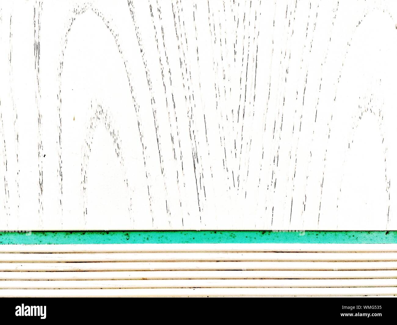 White plank wall hi-res stock photography and images - Alamy