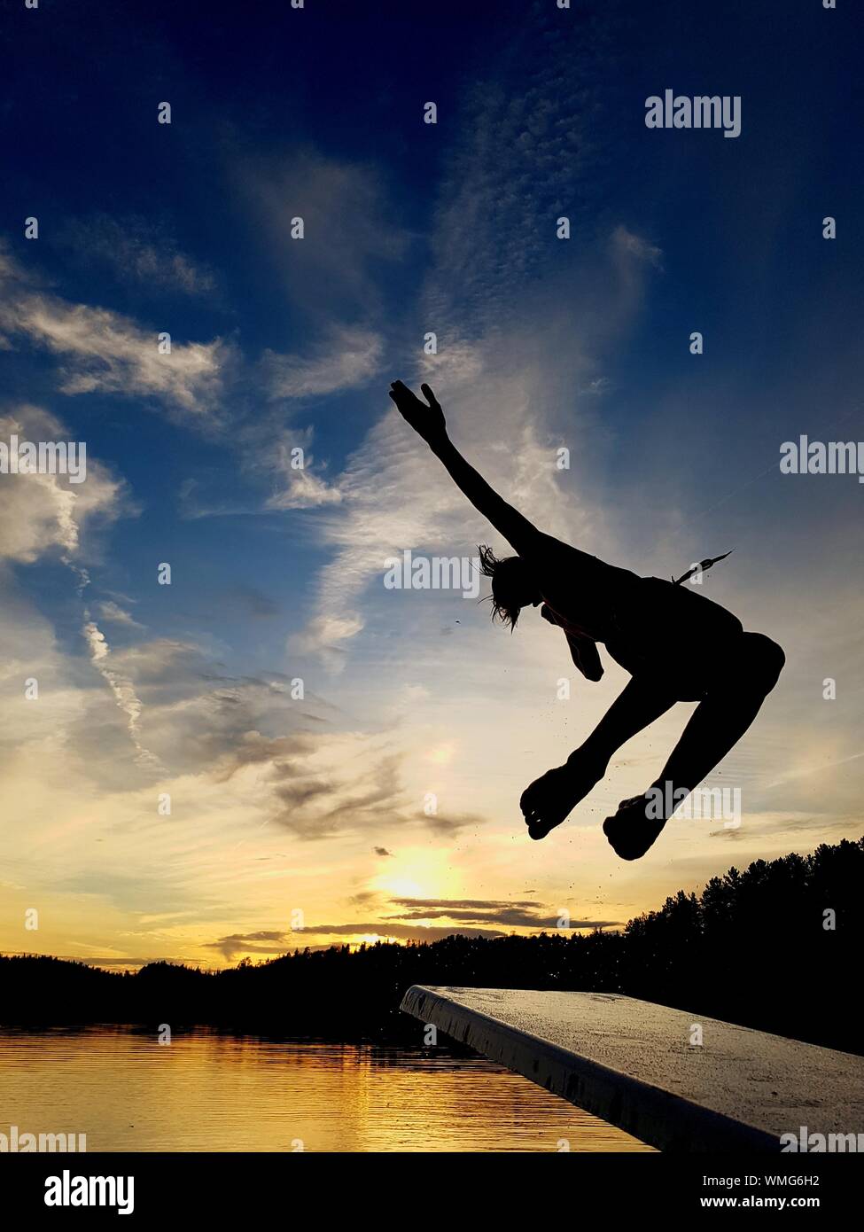 Man jumping in mid air sun hi-res stock photography and images - Alamy