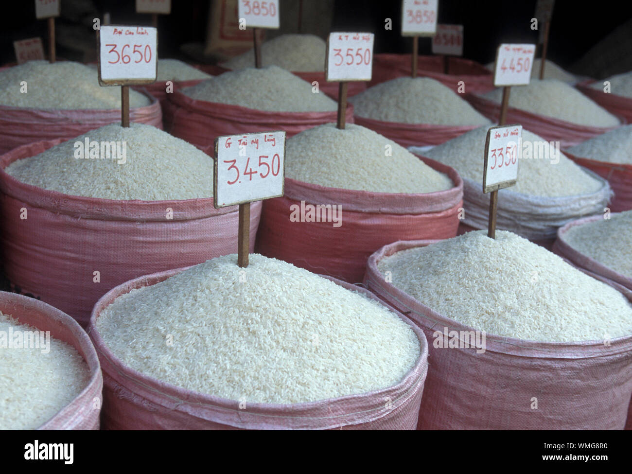Heap of rice hi-res stock photography and images - Alamy