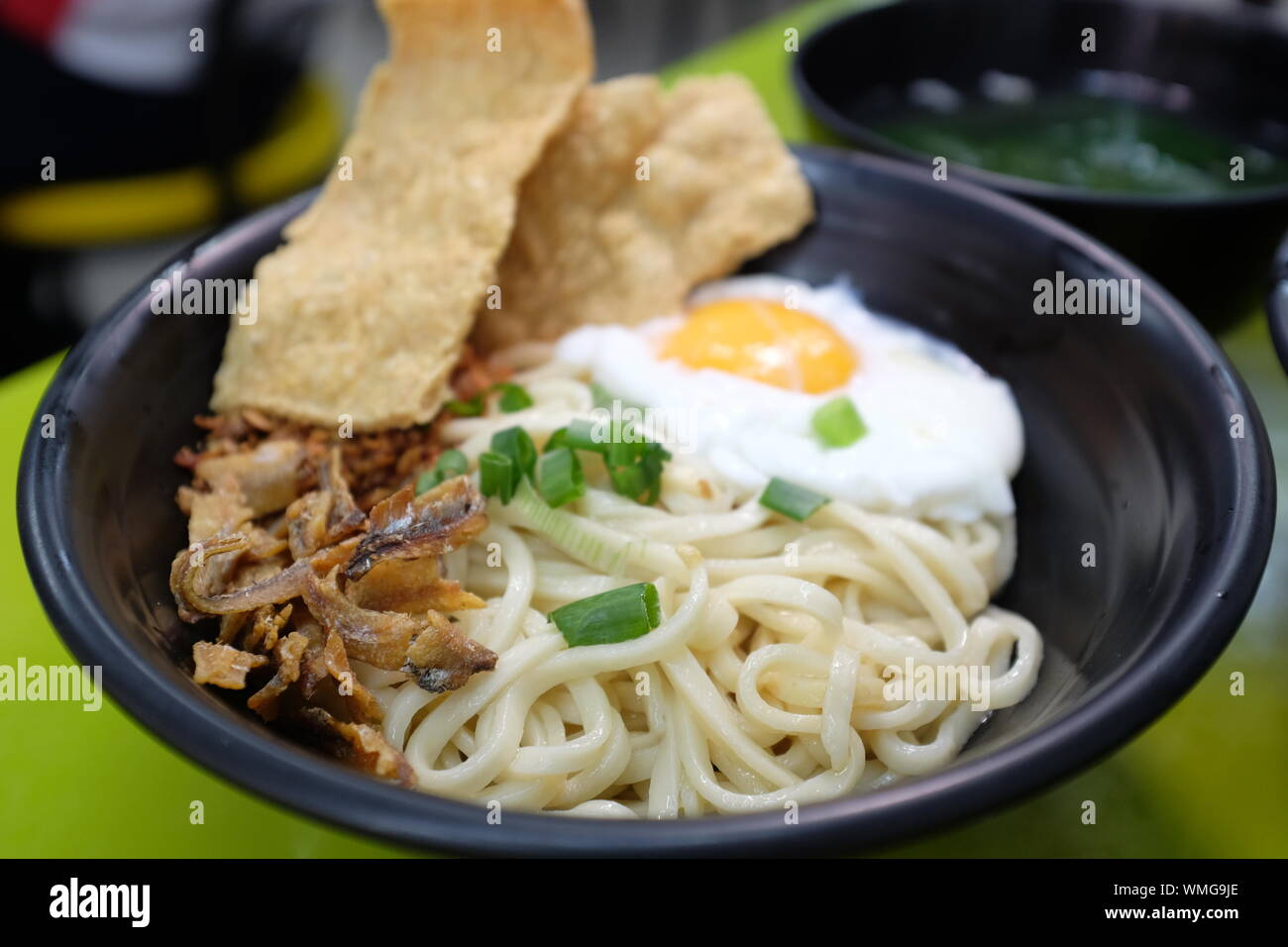 Pan mee hi-res stock photography and images - Alamy
