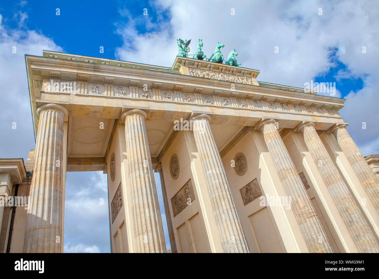 Close up neoclassical palace hi-res stock photography and images - Alamy