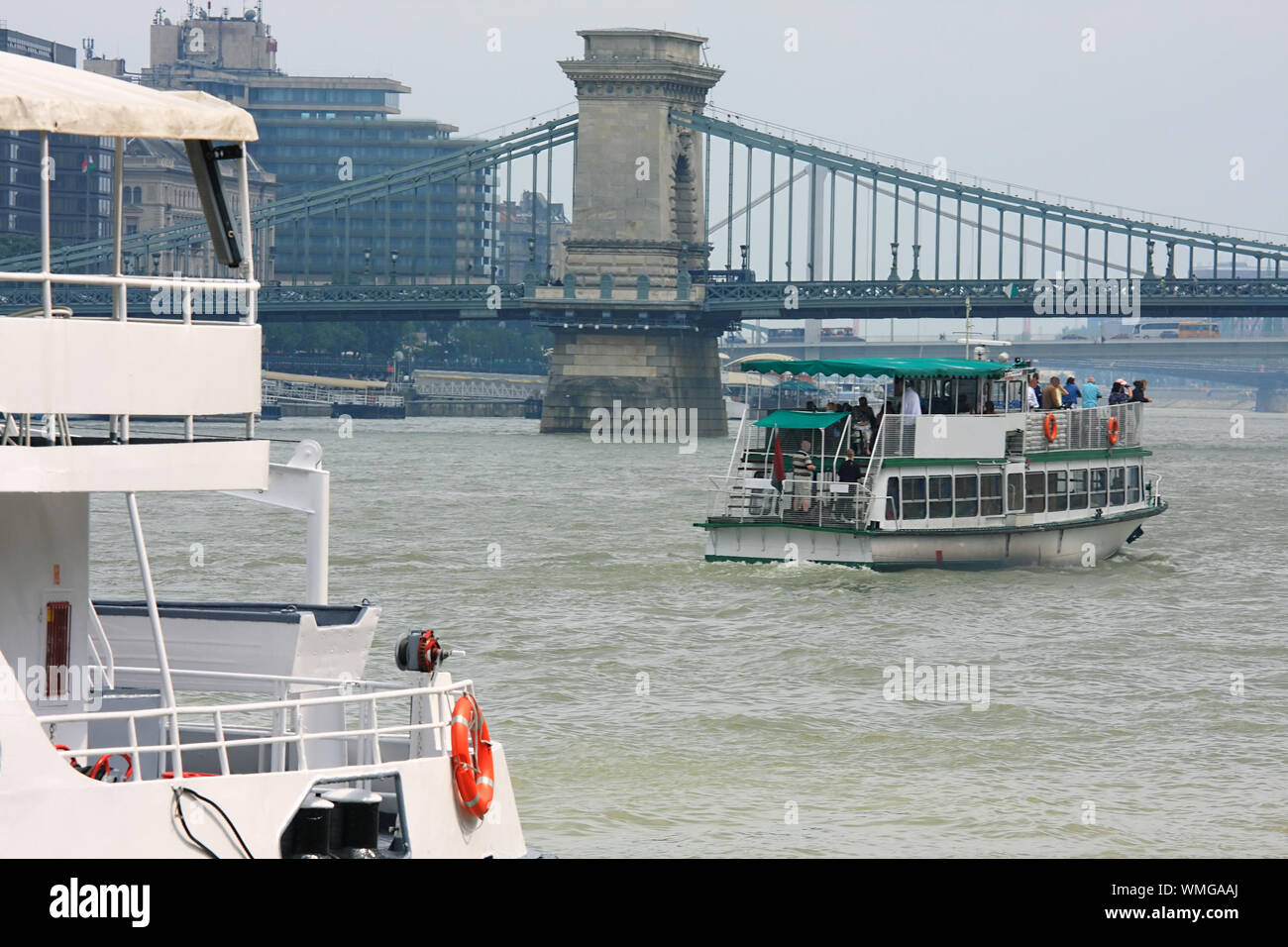 Chain Ferry Ferries High Resolution Stock Photography and Images - Alamy