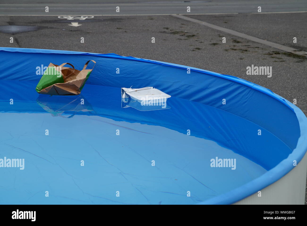 Polluted pool hi-res stock photography and images - Alamy