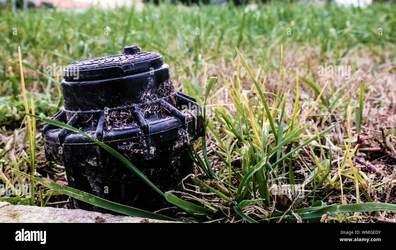 Damaged machine hi-res stock photography and images - Alamy