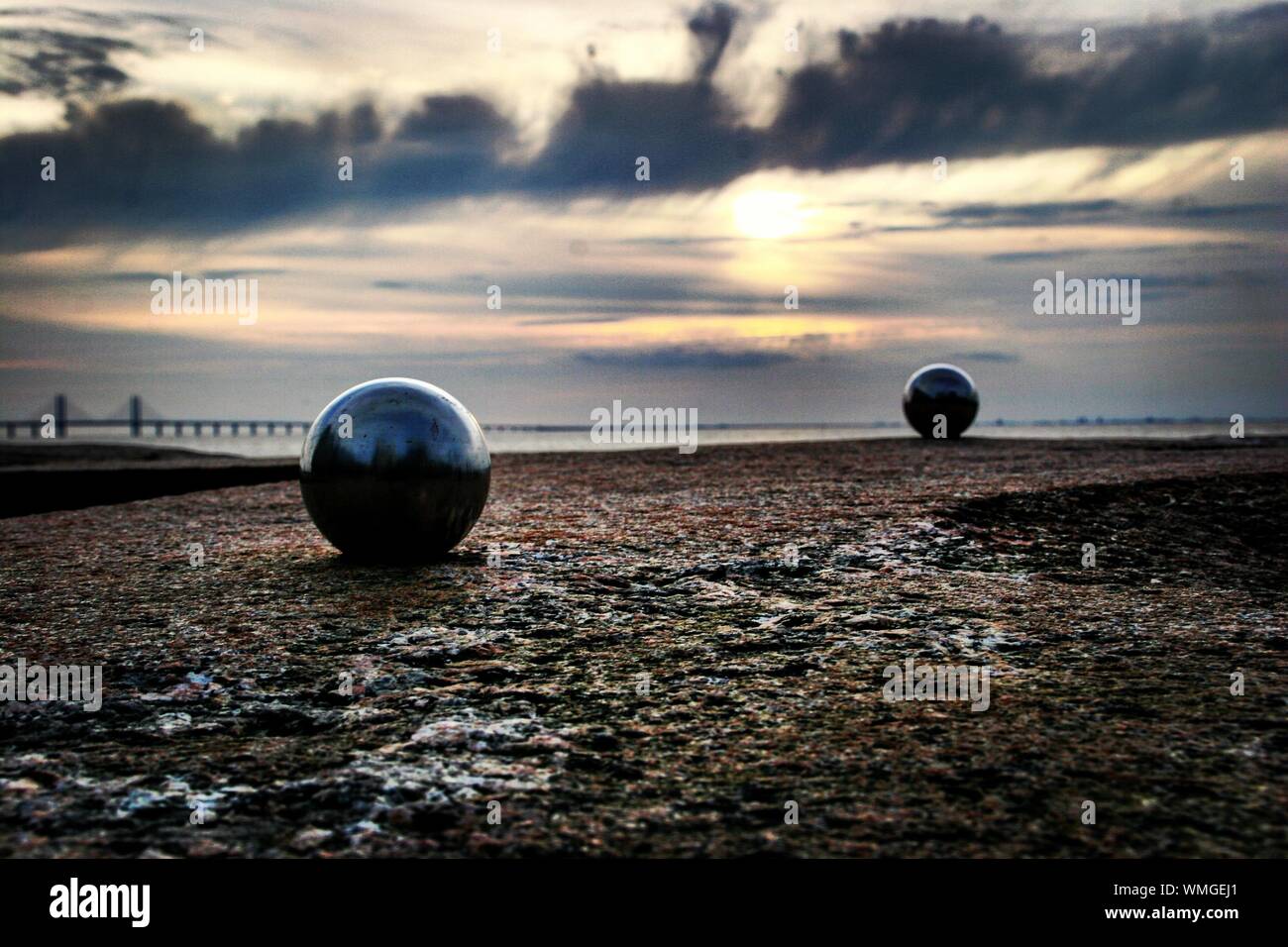 Sphere sculptures hi-res stock photography and images - Alamy