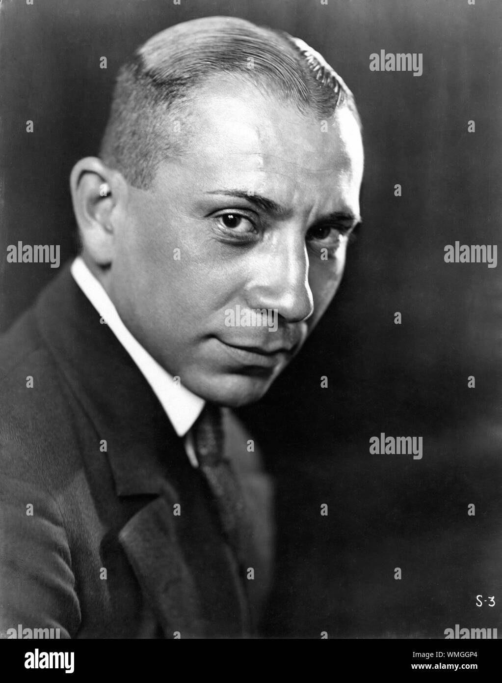 Erich von stroheim Black and White Stock Photos & Images - Alamy
