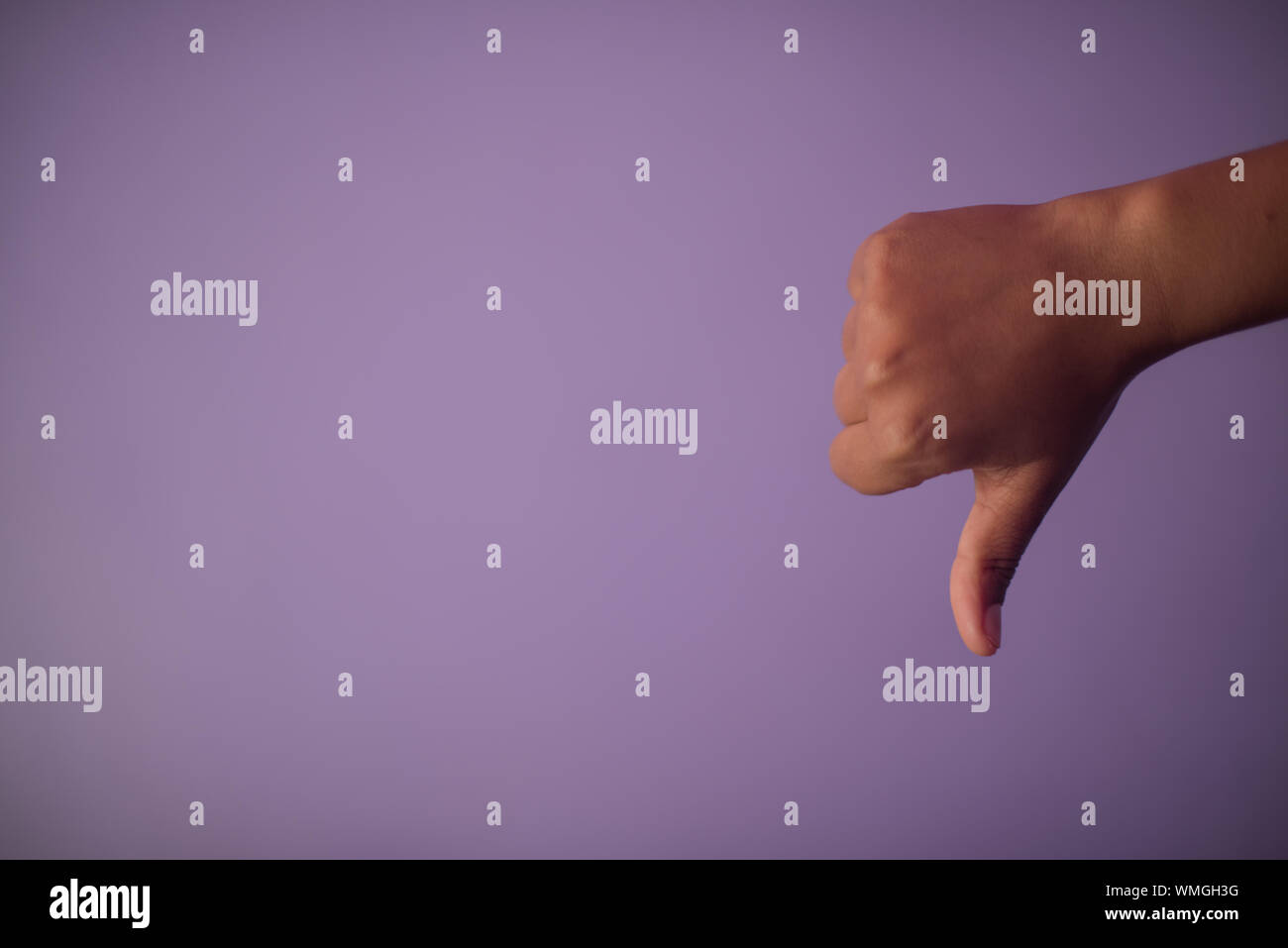 Person giving thumbs up and thumbs down hi-res stock photography and ...