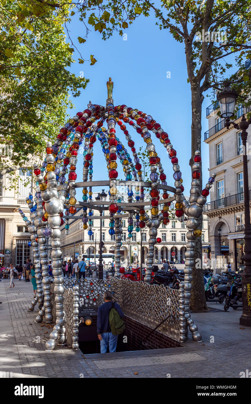 Le Kiosque des noctambules metro entrance in Paris, France Stock Photo ...