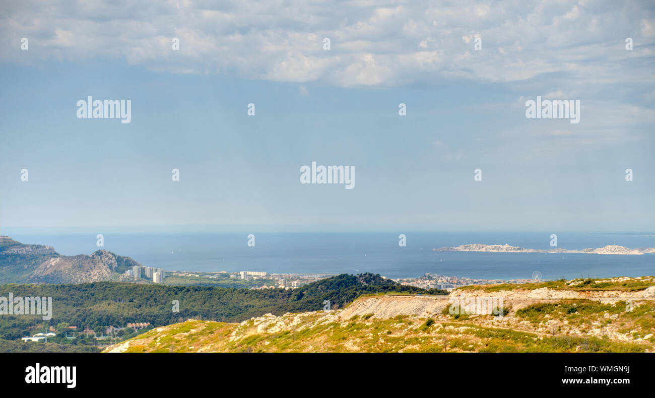 Marseille cityscape hi-res stock photography and images - Alamy